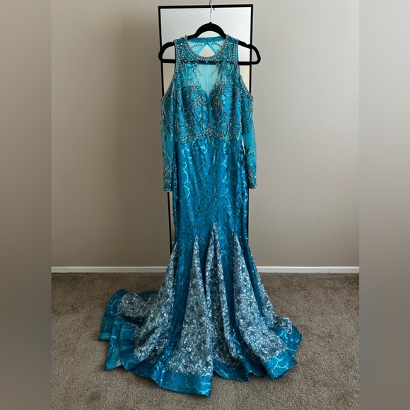 Dresses | Turquoise Mermaid Style Formal Gown Envious Couture Brand ...